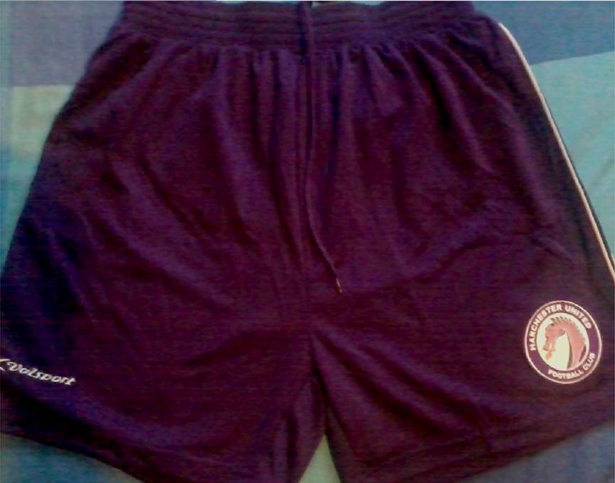 Dream Team Diehard::: Kit Gallery: Non-numbered home shorts 2004-05 Season